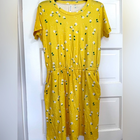 Tickled teal | Dresses | Tickled Teal Yellow Spring Dress With Pockets ...